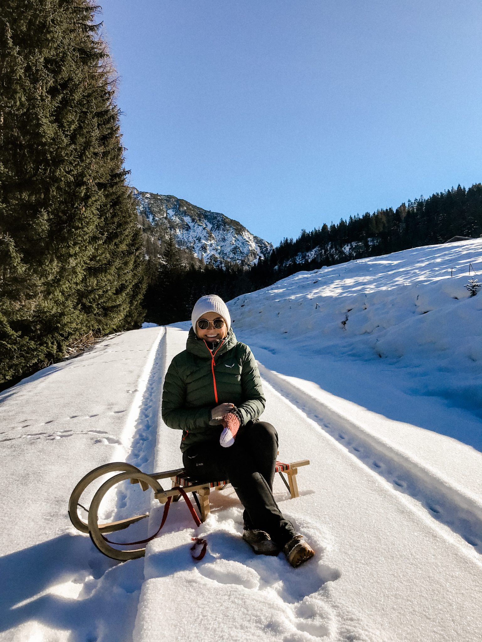 ABOUT – Lisa Staudinger